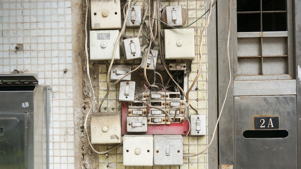 Common Home Electrical Problems and Solutions - Andrade Link Electric